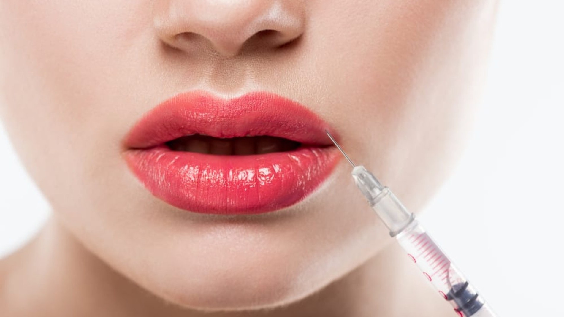 В России запретят увеличивать губы и отказываться от прививок: кого это ...