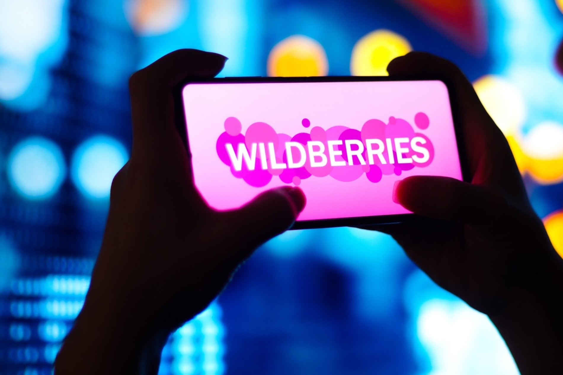 Сотрудник Wildberries обокрал компанию больше чем на полмиллиарда рублей: подробности